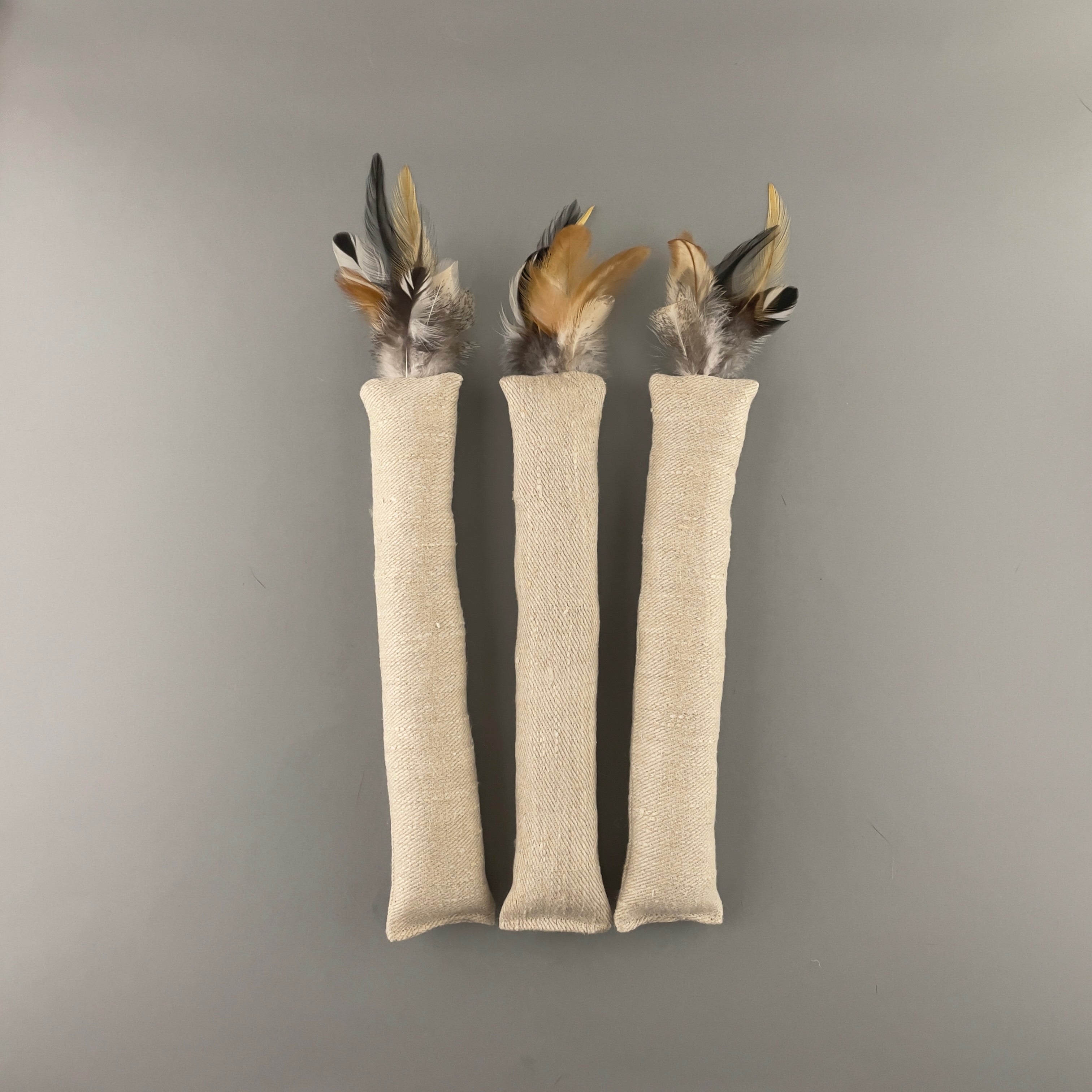 Hemp fabric & feathers kicker toy – Pawsome Pet Toys